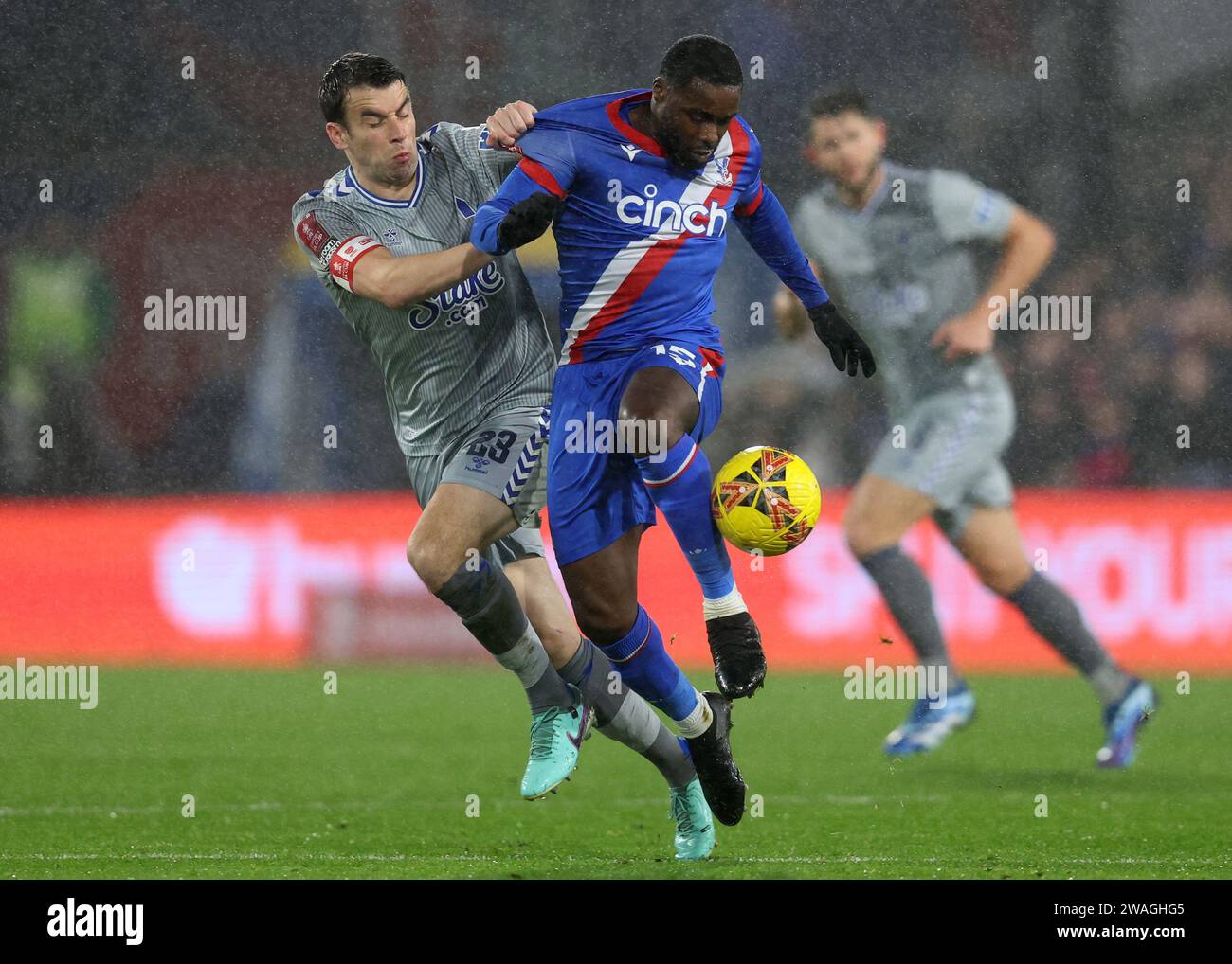 London, UK. 4th Jan, 2024. Séamus Coleman of Everton and Jeffrey ...