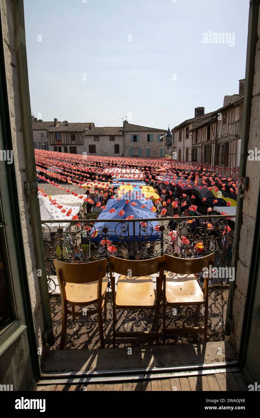 Eymet dordogne france bastide hi-res stock photography and images - Alamy