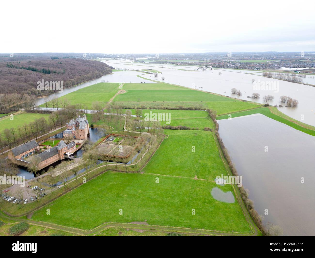High water levels in the Rhine river in Jan 2024 near Doorwerth ...