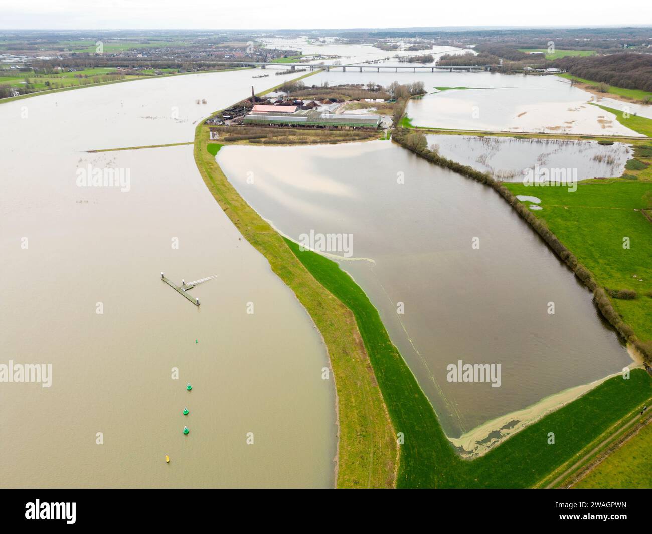 High water levels in the Rhine river in Jan 2024 near Doorwerth ...