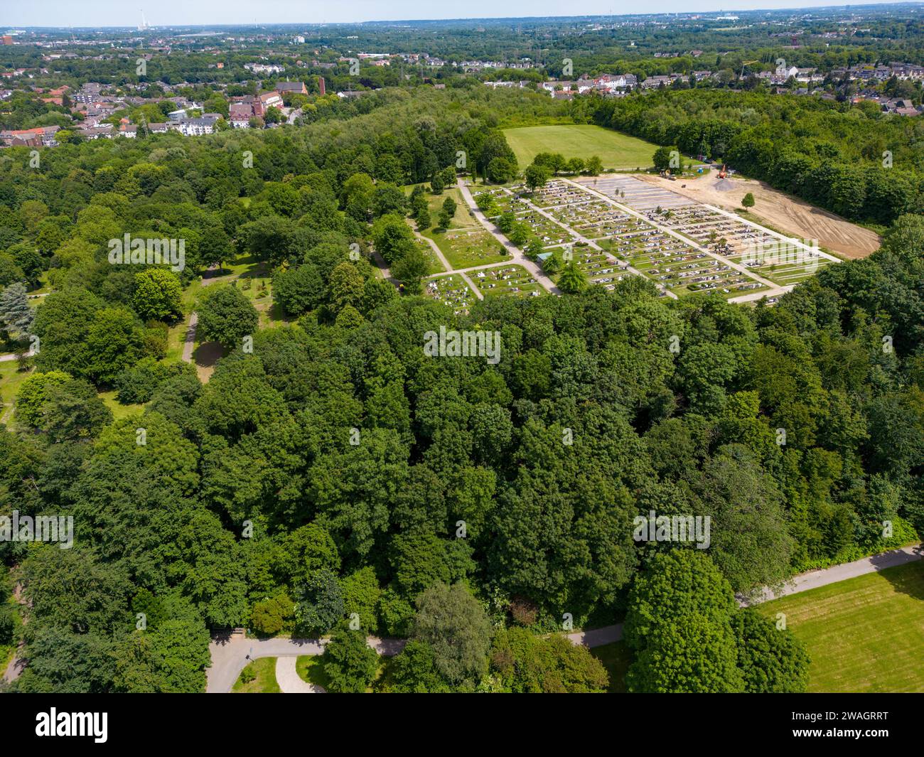 Aerial view forest lawn cemetery hi-res stock photography and images ...