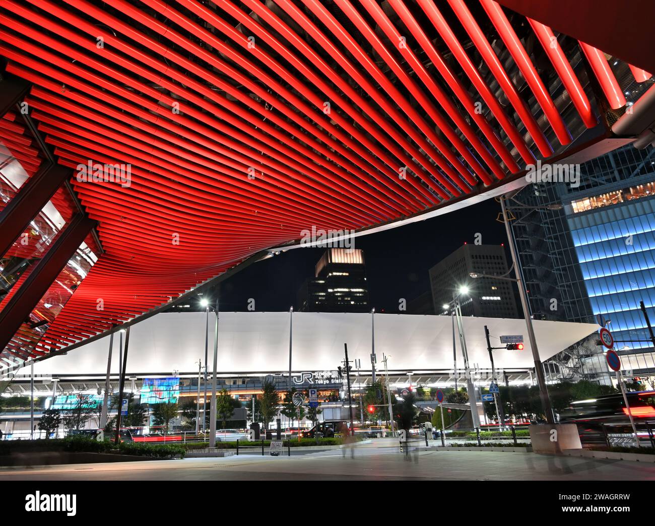 Architecture Tokyo Railway station Stock Photo - Alamy