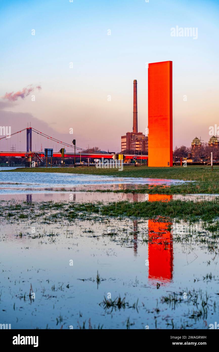 Rhine floods, Duisburg-Kaßlerfeld, floods, behind the Friedrich-Ebert ...