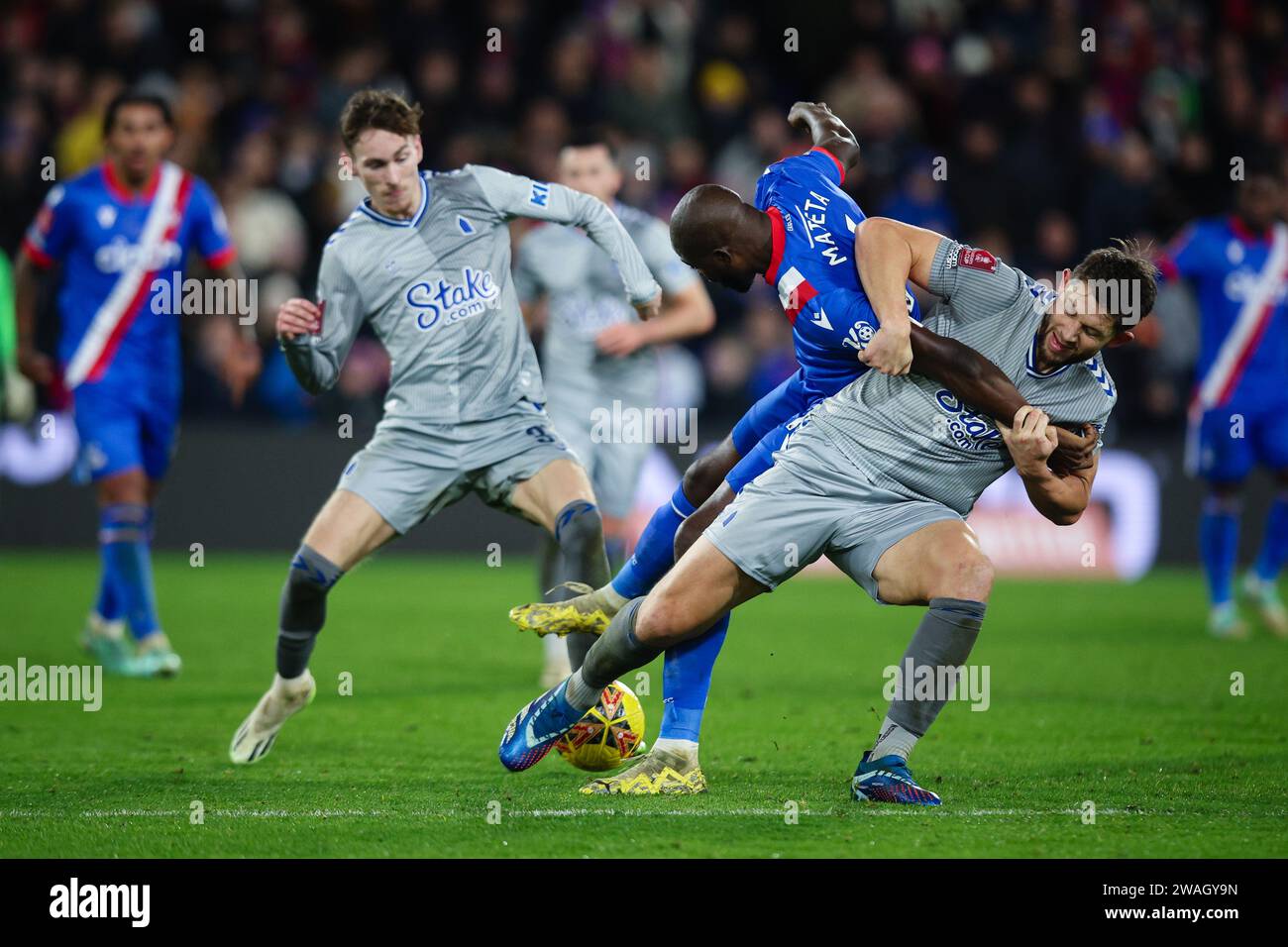 James tarkowski 2024 hi-res stock photography and images - Alamy