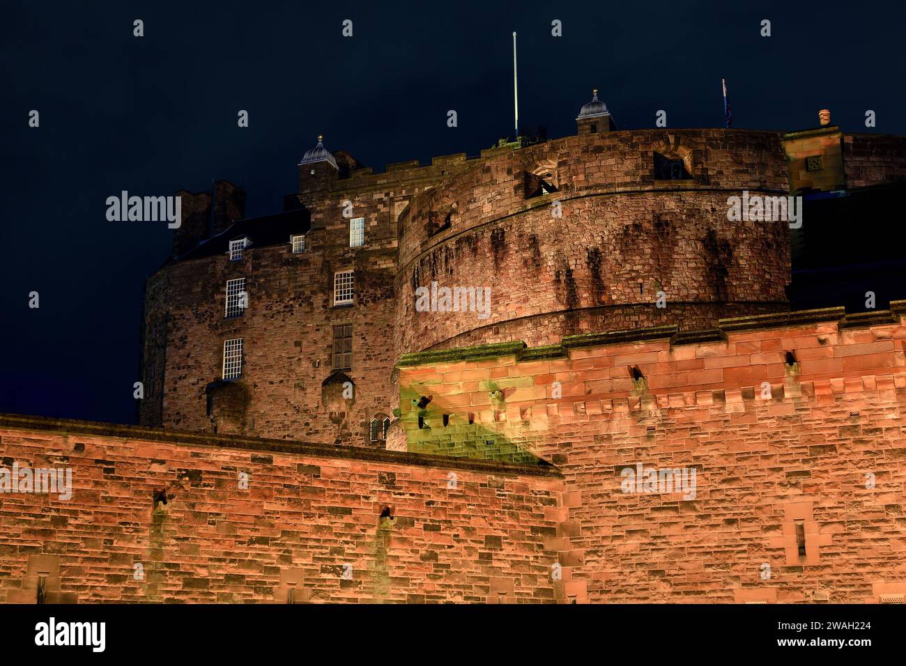 Christmas market in Edinburgh Stock Photo - Alamy