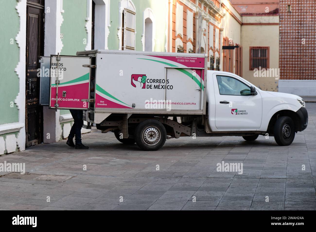 Correos de Mexico delivery mail truck Stock Photo - Alamy