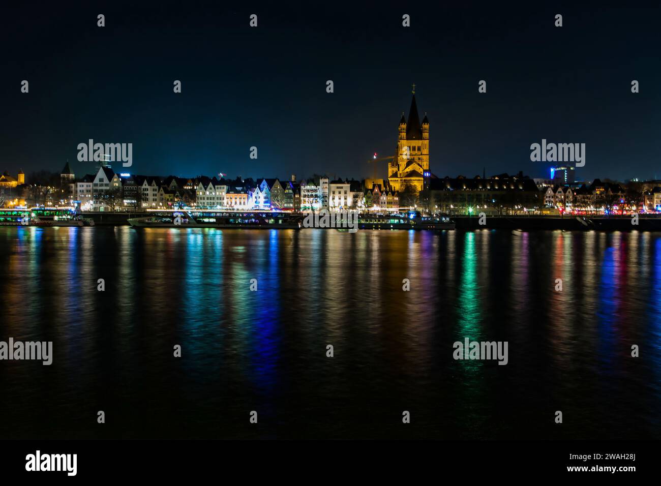 Cologne rhine river christmas market hi-res stock photography and ...