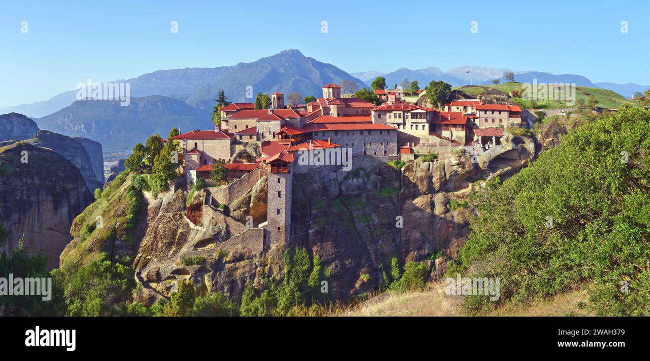 Meteors meteora orthodox monasteries hi-res stock photography and ...