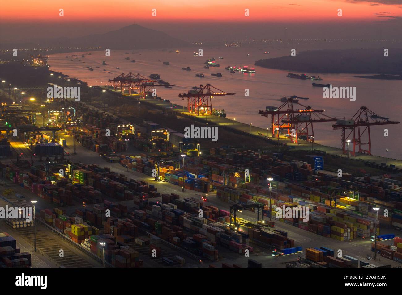 The port production hi-res stock photography and images - Alamy