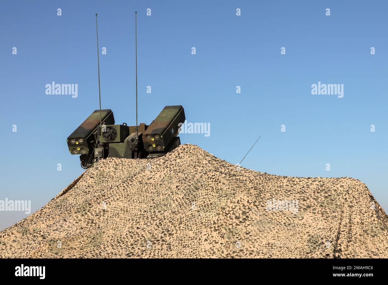 U.S. Army Soldiers from 3rd Battalion, 4th Air Defense Artillery ...