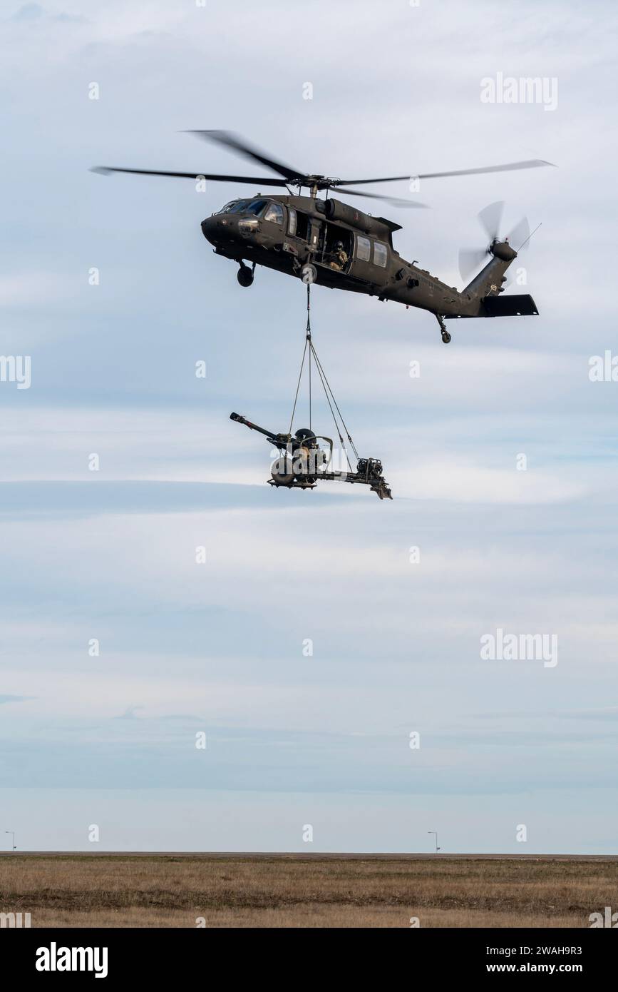 Artillery soldiers with Bravo Battery, 3rd Battalion, 320th Field ...