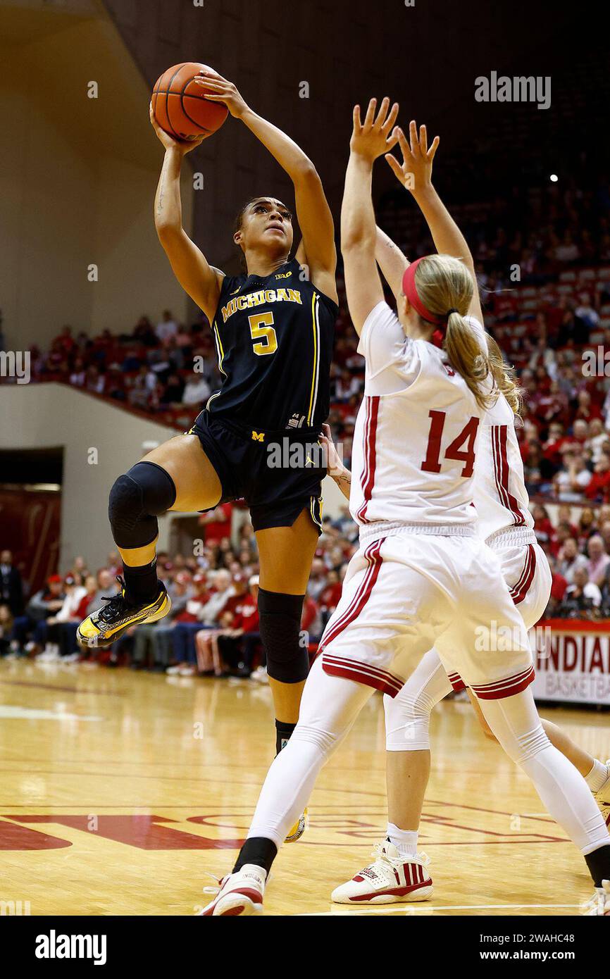 BLOOMINGTON, IN - JANUARY 04: Michigan Wolverines guard Laila Phelia (5 ...