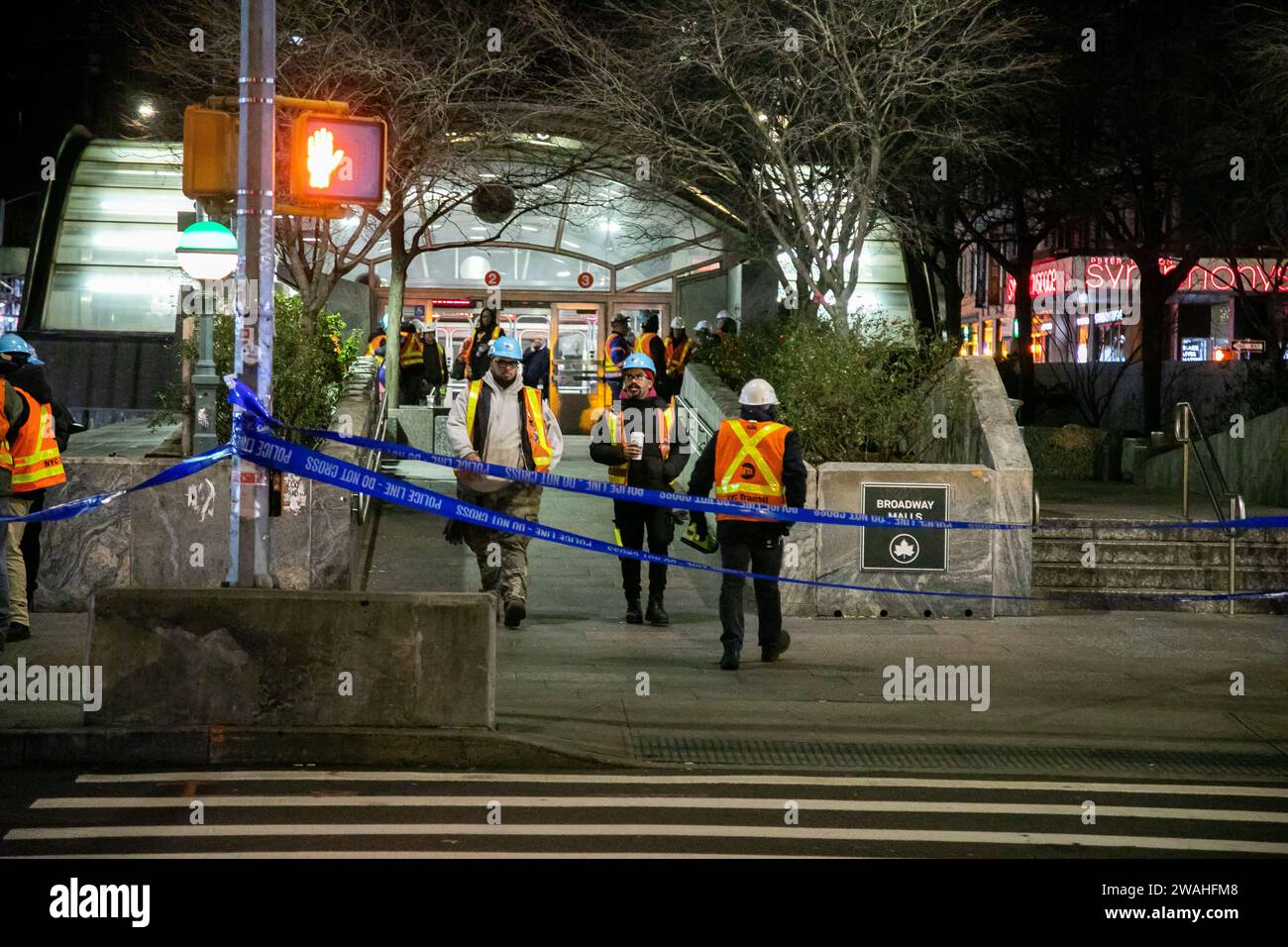 New York, USA. 4th Jan, 2024. Staff members respond to the collision of two subway trains at the ...