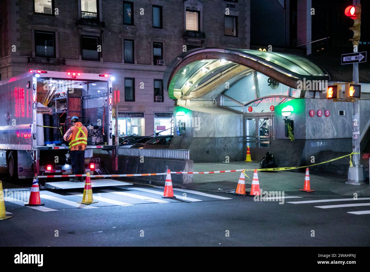 New York, USA. 4th Jan, 2024. A staff member responds to the collision of two subway trains at ...
