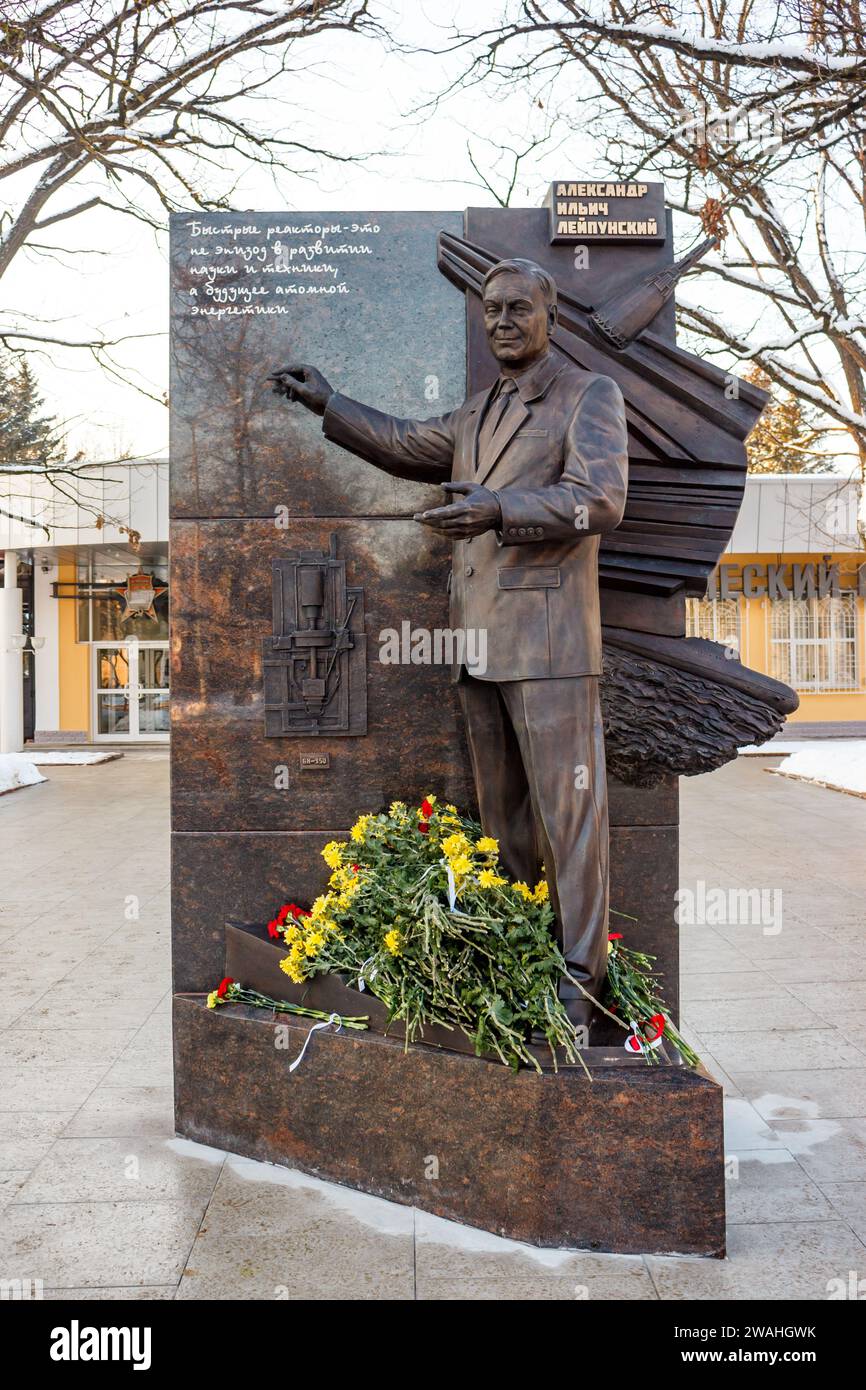 Monument to physicist Alexander Leypunsky at the Institute of Physics ...