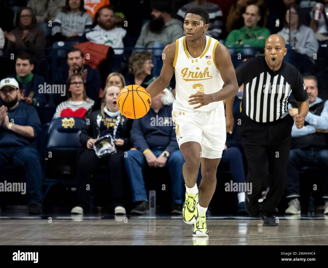 SOUTH BEND, IN - JANUARY 03: Notre Dame Fighting Irish guard Markus ...
