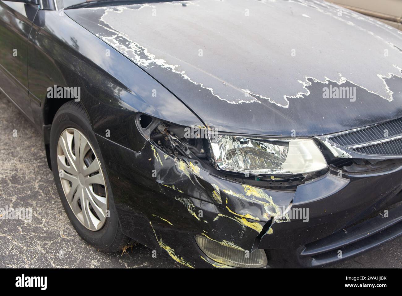 Insurance adjuster accident hi-res stock photography and images - Alamy