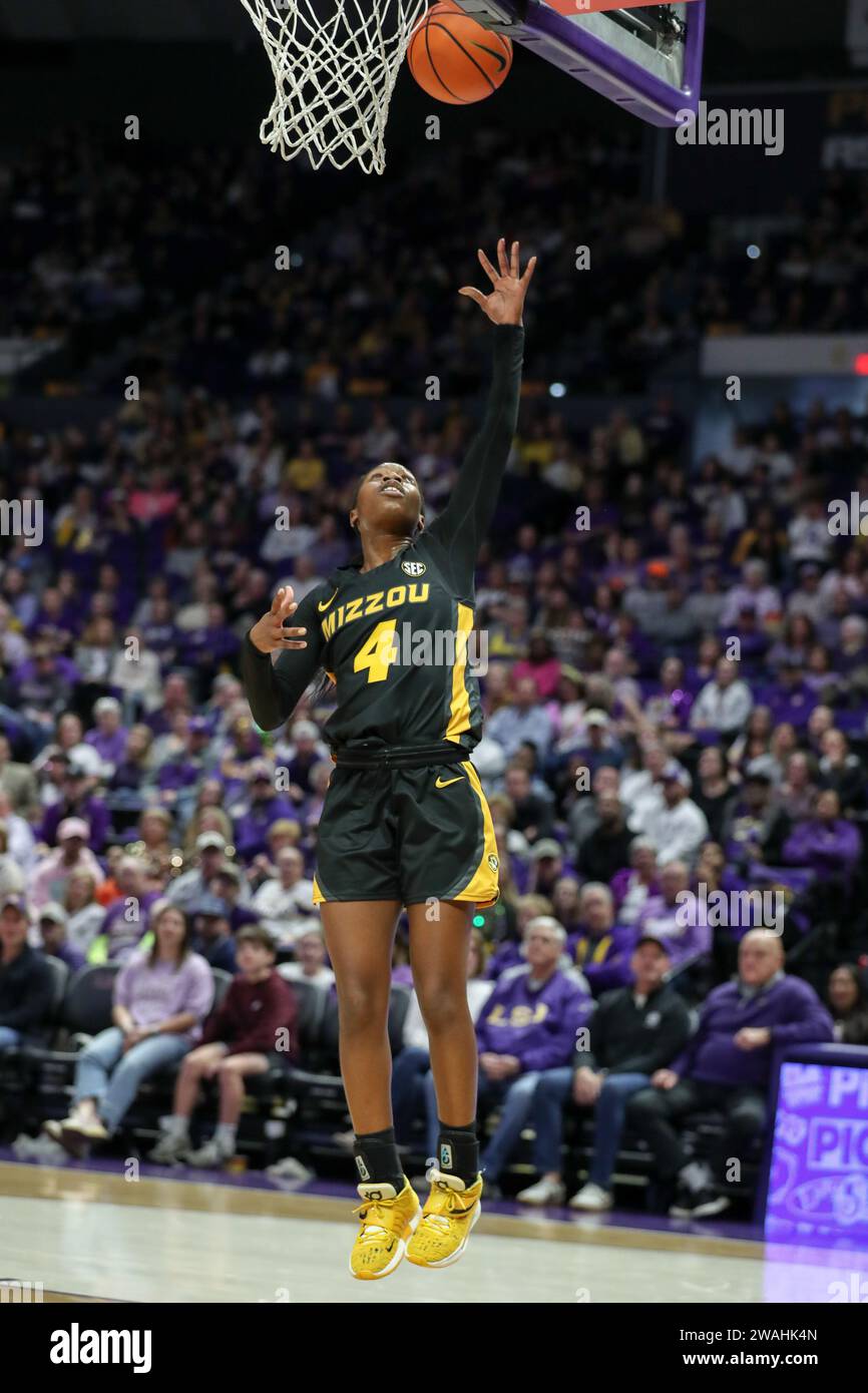 Baton Rouge, LA, USA. 04th Jan, 2024. Missouri's Mama Dembele (4 ...