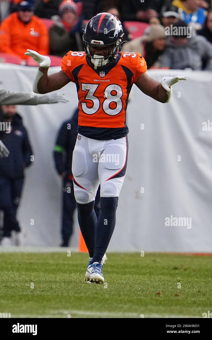 Denver Broncos running back Jaleel McLaughlin (38) runs against the Los ...