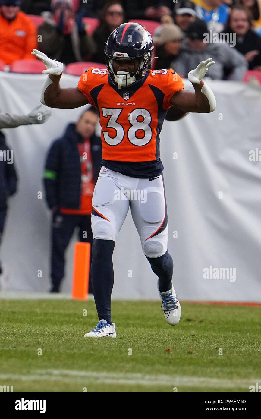 Denver Broncos running back Jaleel McLaughlin (38) runs against the Los ...