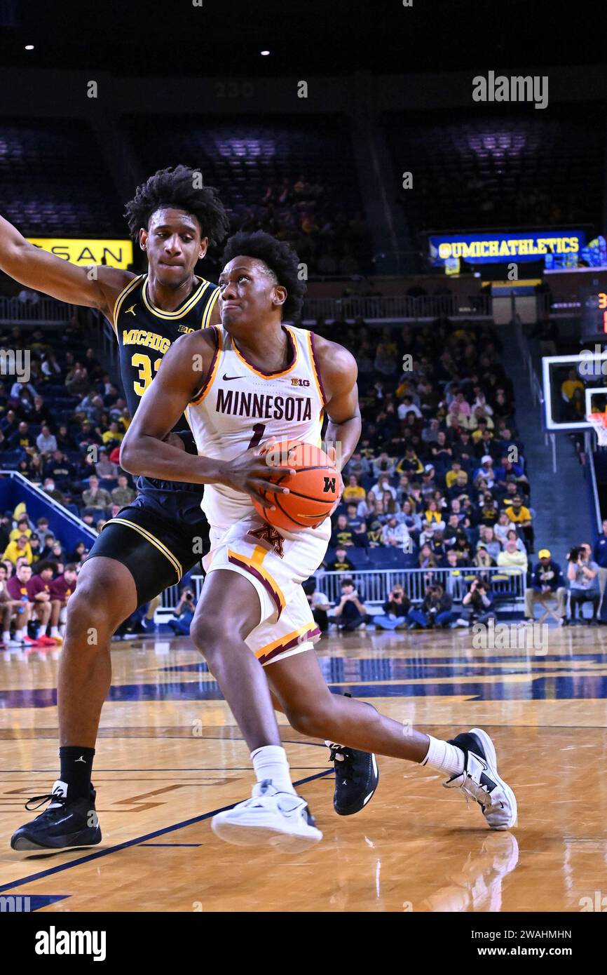 ANN ARBOR, MI - JANUARY 04: Minnesota Golden Gophers forward Joshua Ola ...