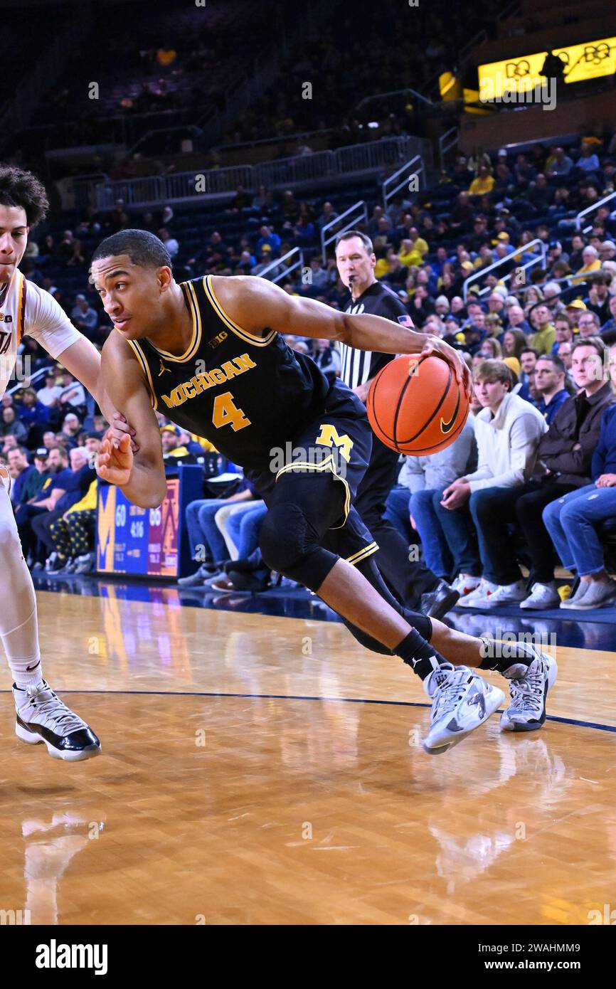 ANN ARBOR, MI - JANUARY 04: Michigan Wolverines guard Nimari Burnett (4 ...