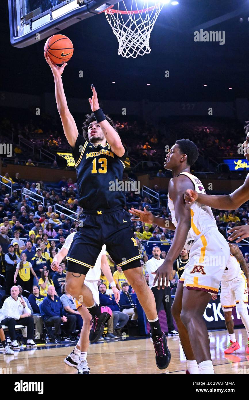 ANN ARBOR, MI - JANUARY 04: Michigan Wolverines forward Olivier ...