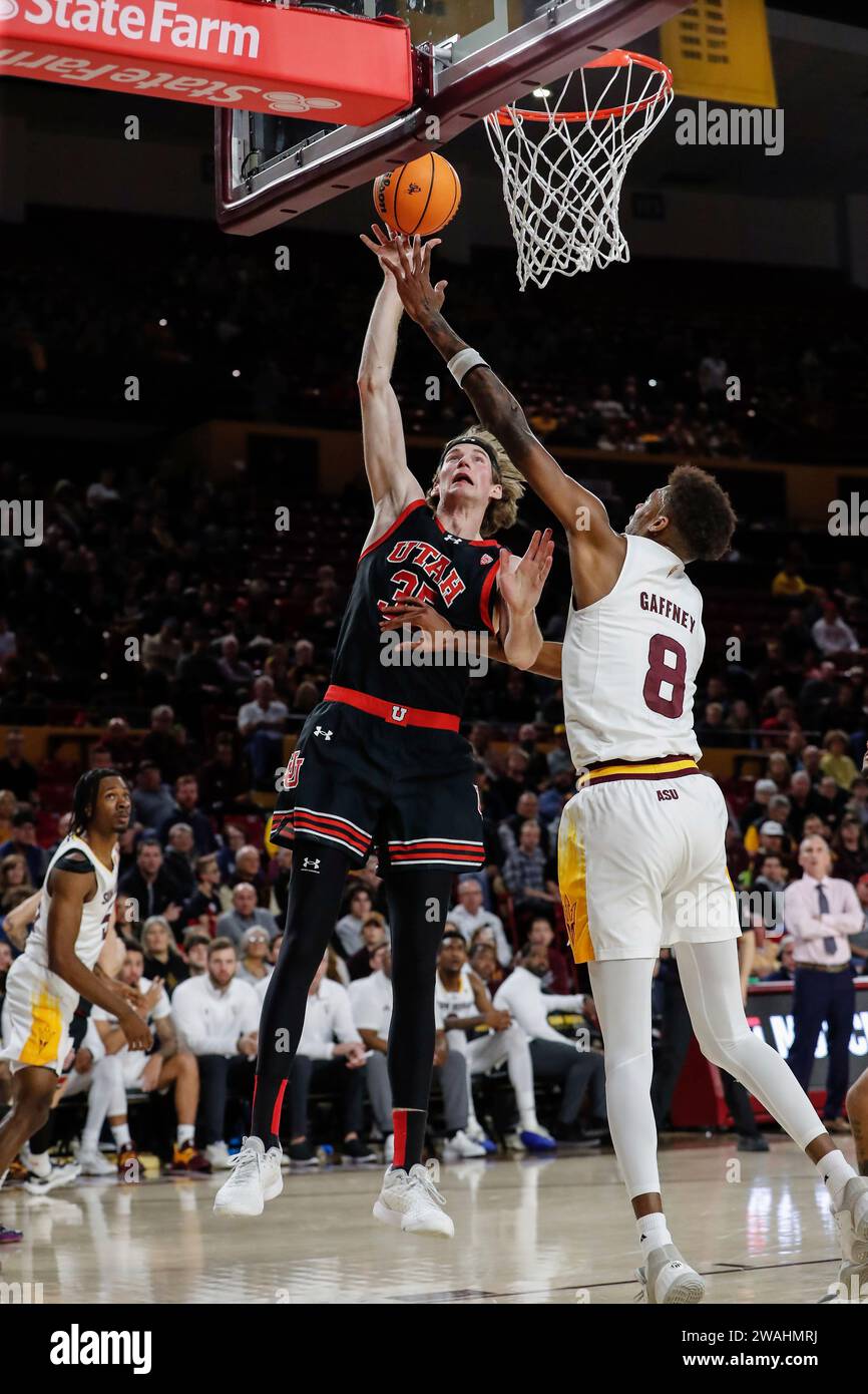GLENDALE, AZ - JANUARY 04: Utah Utes center Branden Carlson (35) goes ...