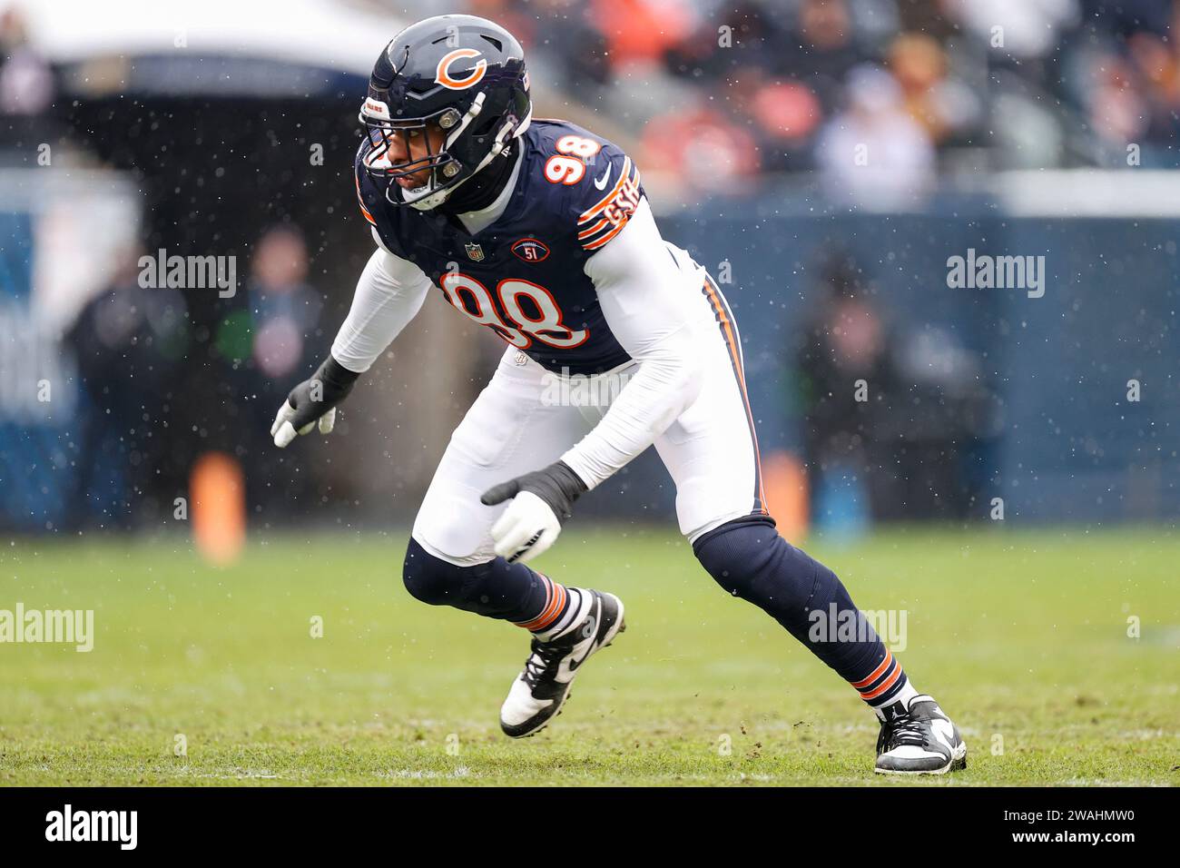Chicago Bears defensive end Montez Sweat (98) defends during the first ...