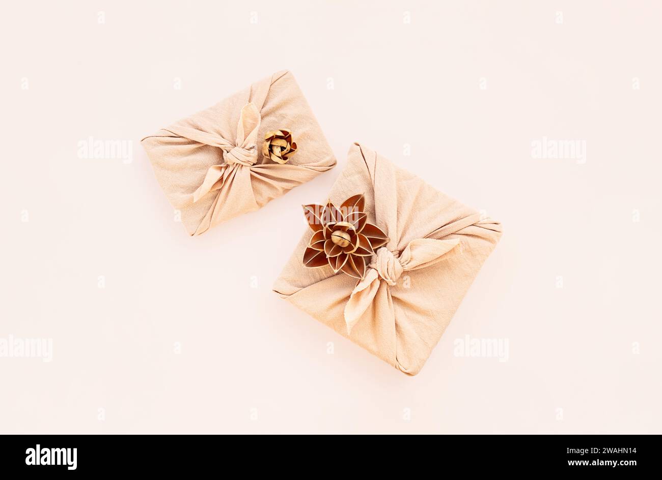 Furoshiki gifts hi-res stock photography and images - Alamy