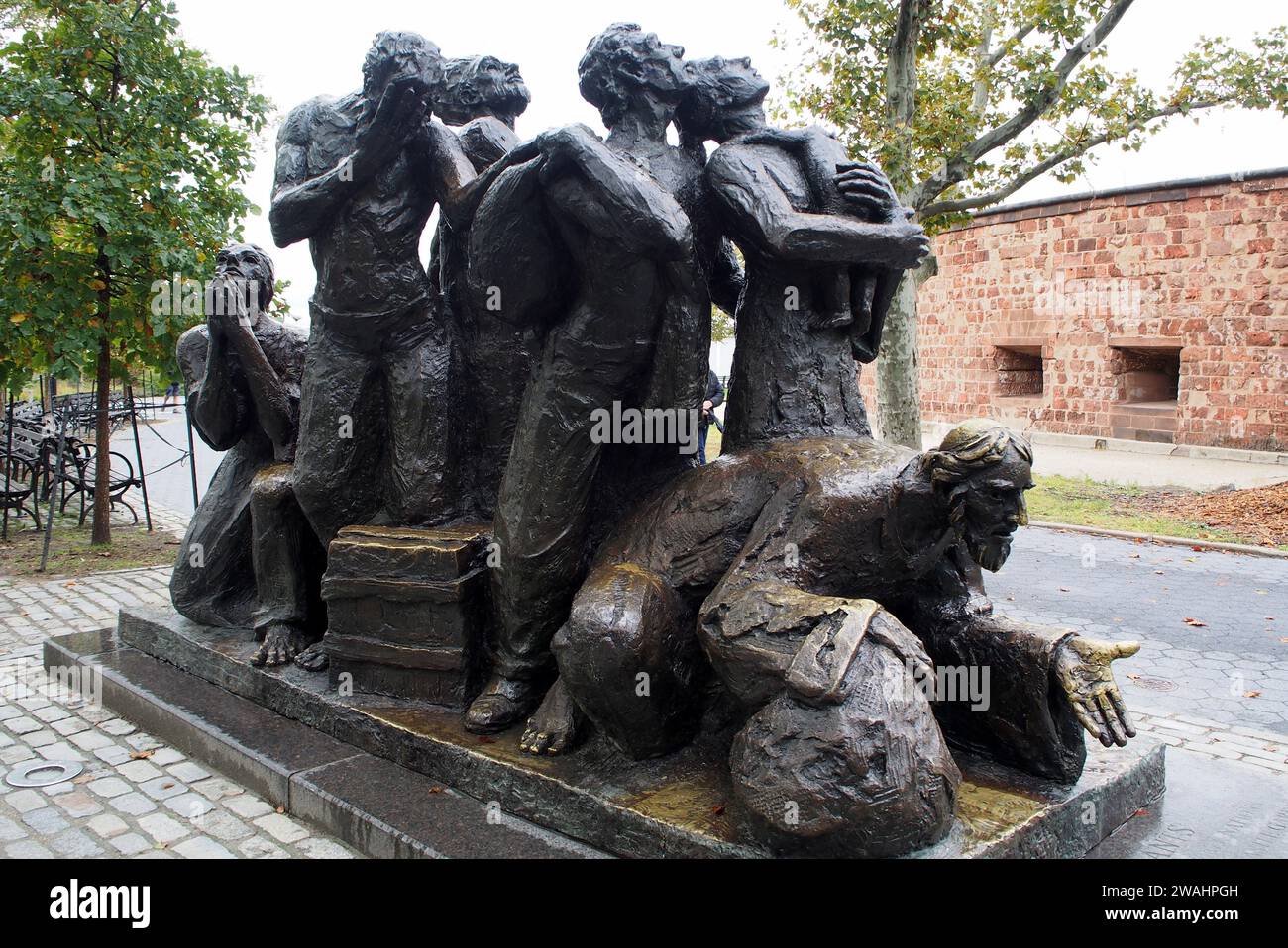 The Immigrants, sculpture by Luis Sanguino, monument in the Battery ...