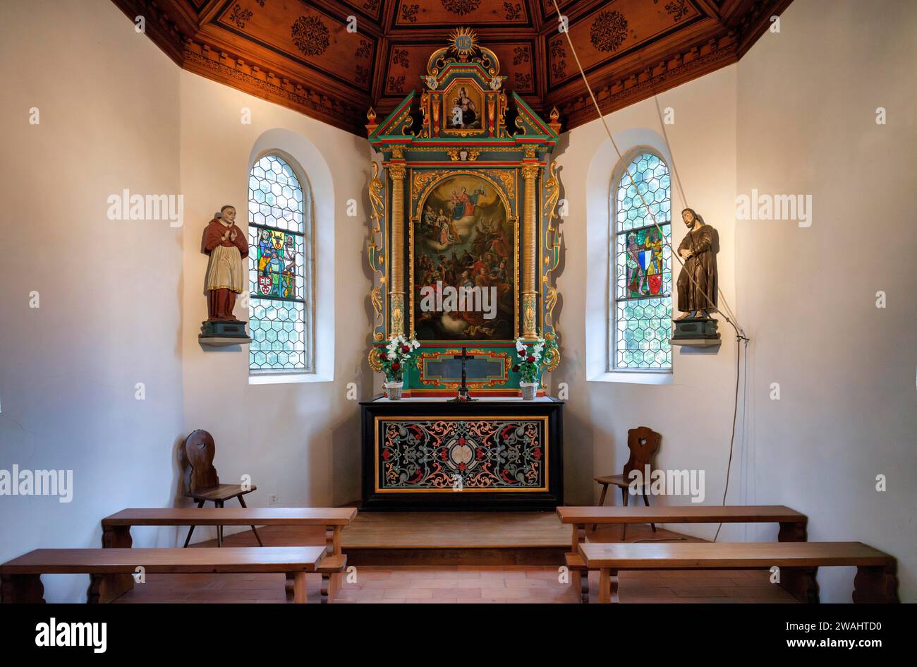 Altar altarpiece hi-res stock photography and images - Alamy