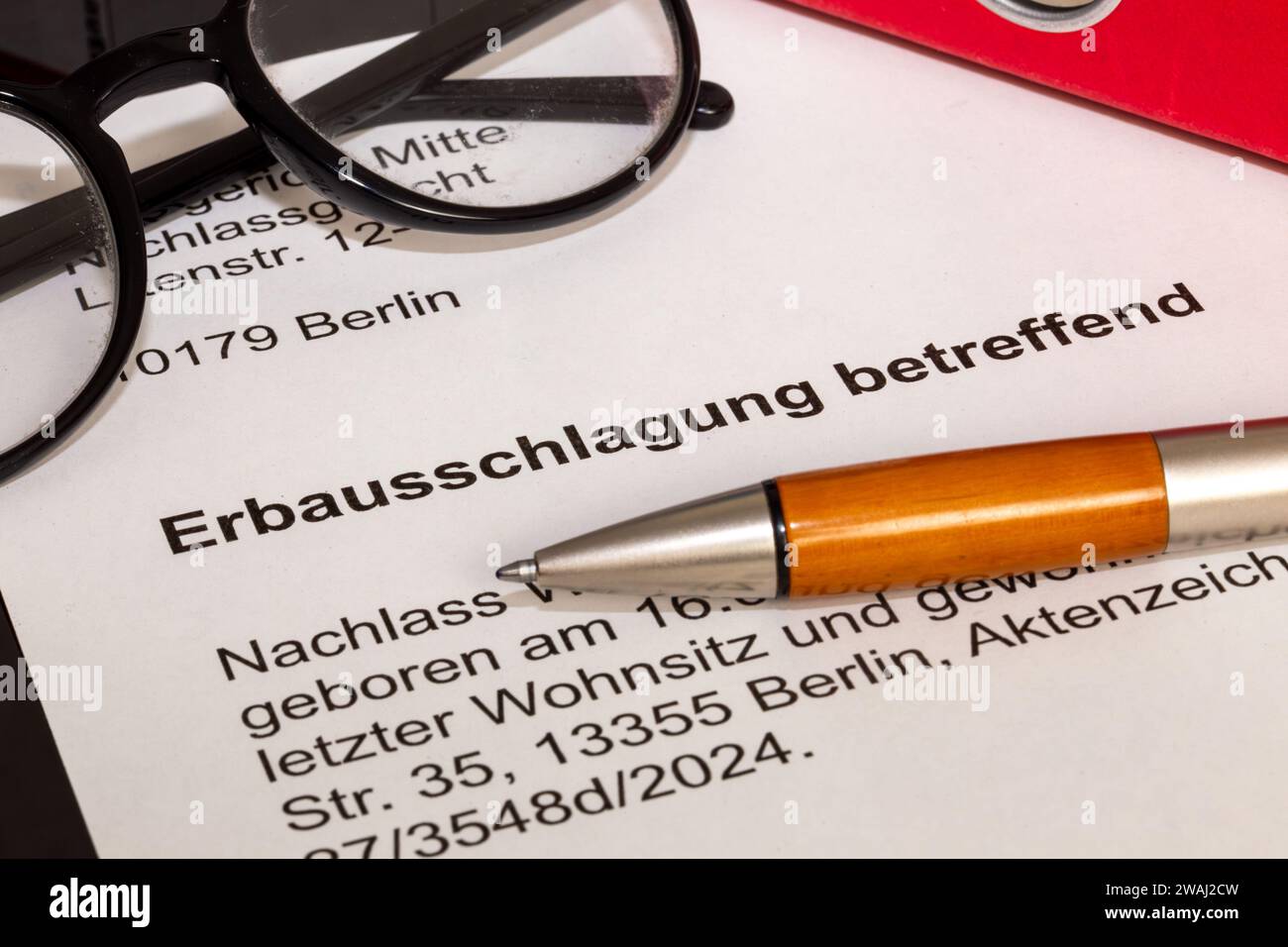 Symbol image of an Inheritance notice (Germany): Close-up of a form ...