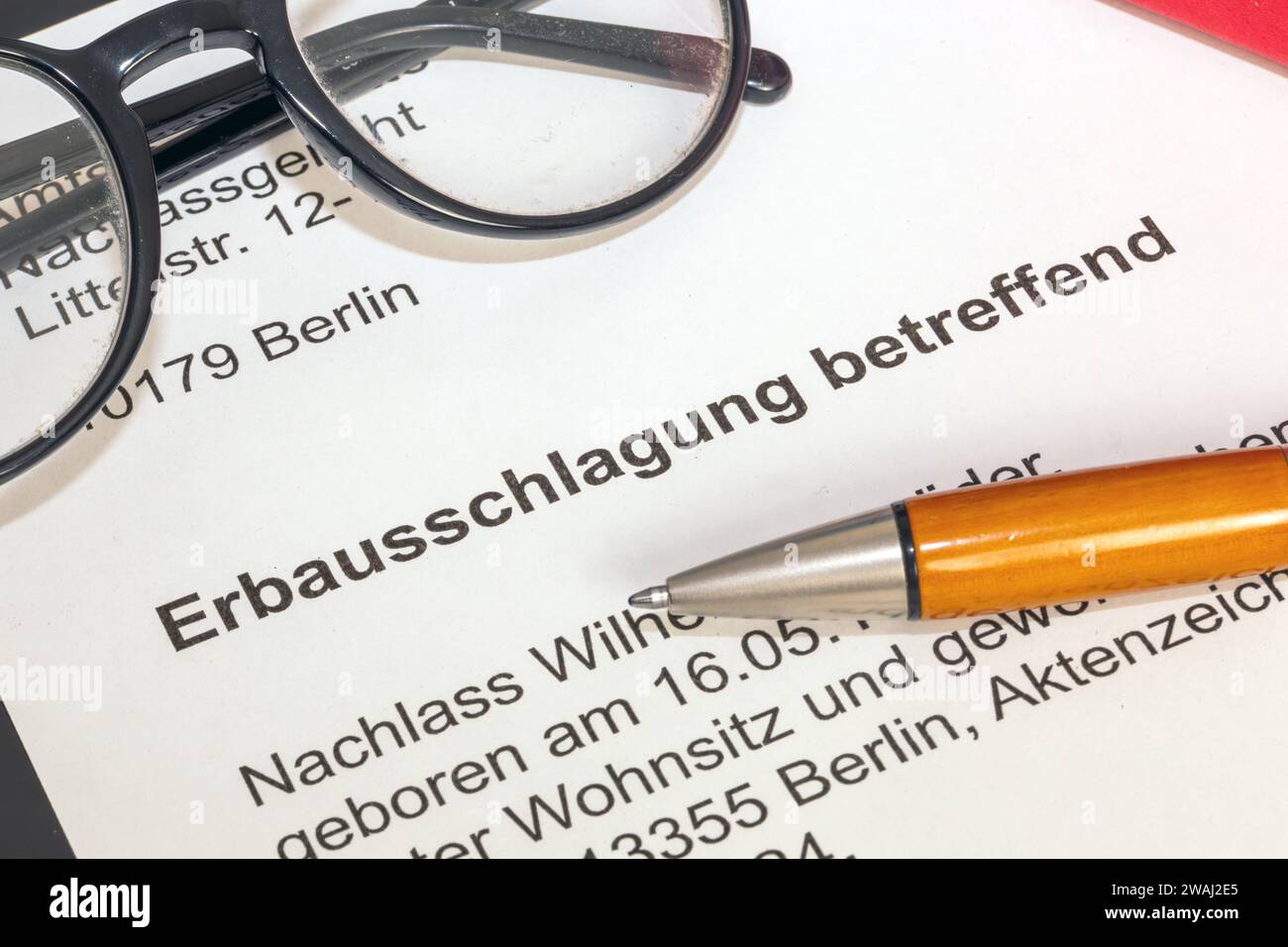 Symbol image of an Inheritance notice (Germany): Close-up of a form ...