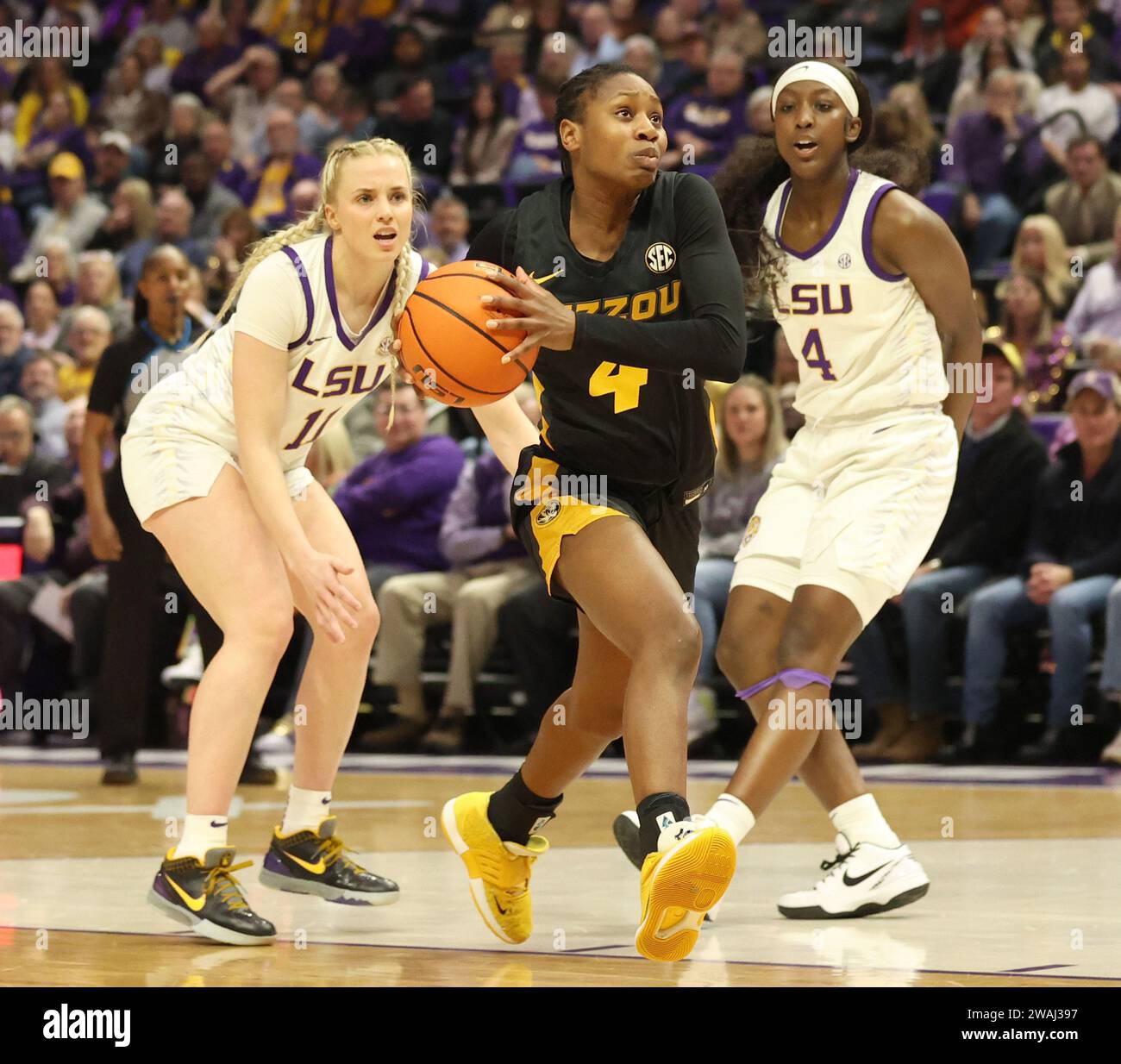 Baton Rouge, USA. 04th Jan, 2024. Missouri Tigers guard Mama Dembele (4 ...