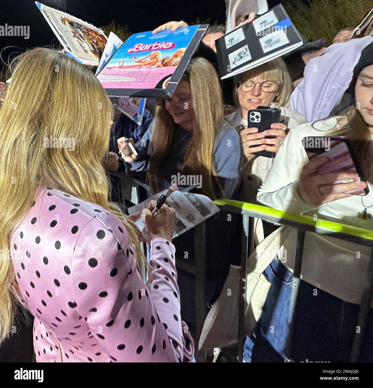 Palm Springs, California, U.S.A. 4th Jan, 2024. Margot Robbie signs ...