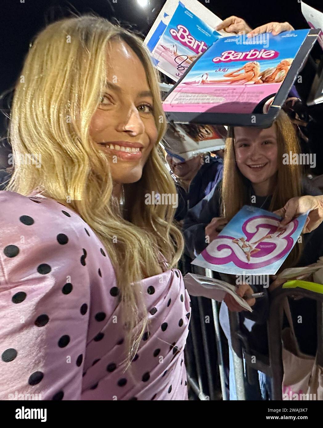 Palm Springs, California, U.S.A. 4th Jan, 2024. Margot Robbie signs ...