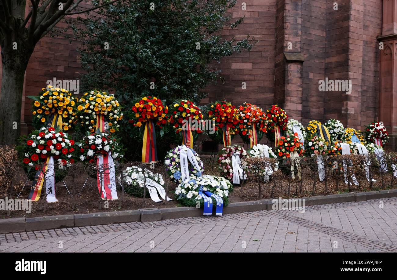 Offenburg, Germany. 05th Jan, 2024. Wreaths can be seen before the ...