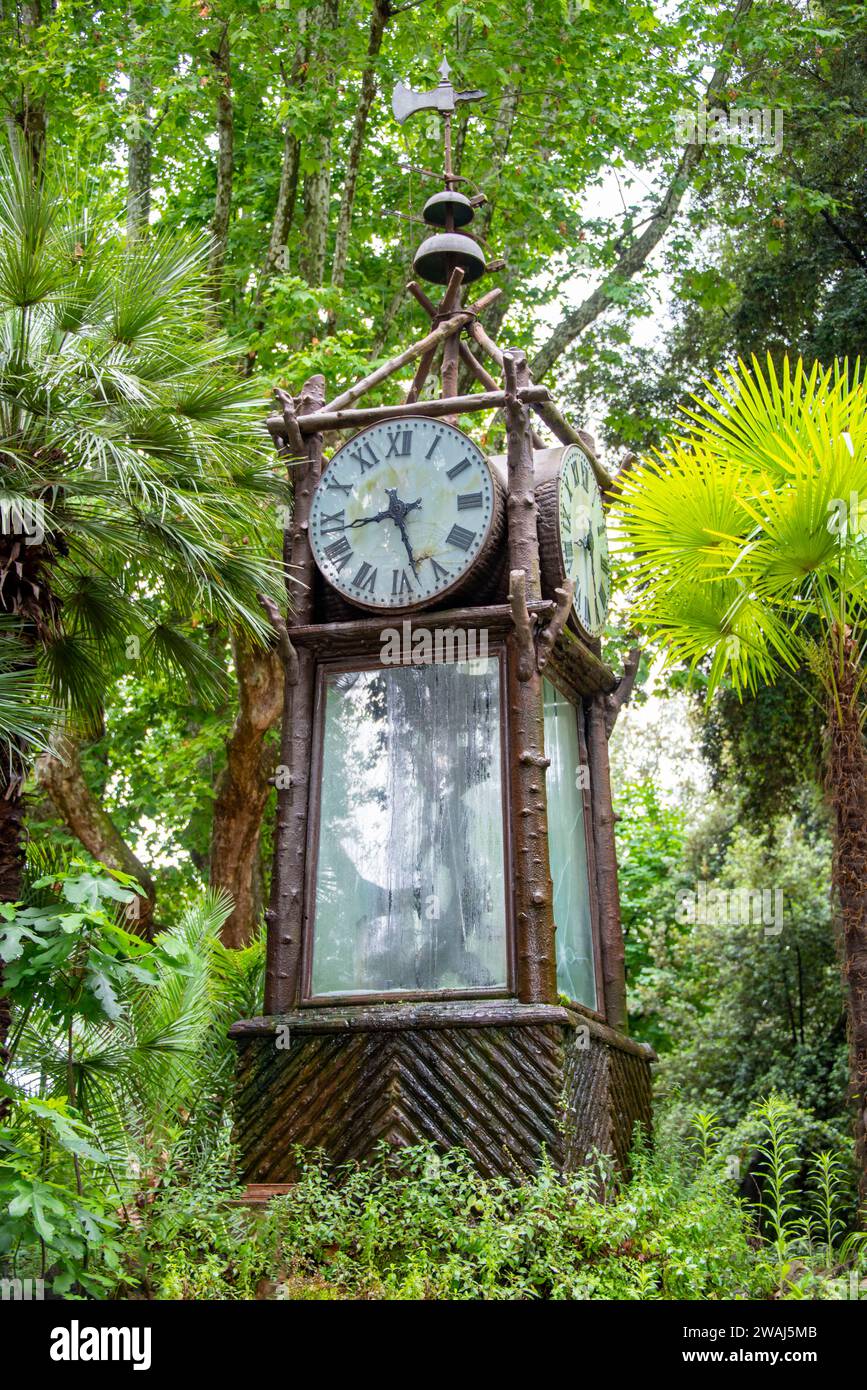 Clock rome hi-res stock photography and images - Alamy