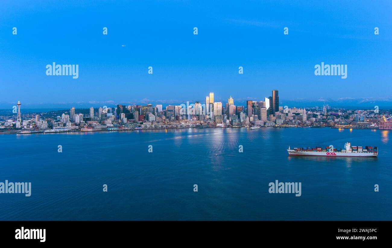 Aerial view of the Seattle, Washington waterfront skyline on Elliot Bay ...