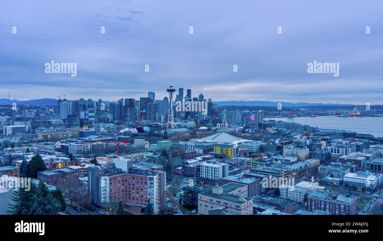 Seattle urban landscape hi-res stock photography and images - Alamy