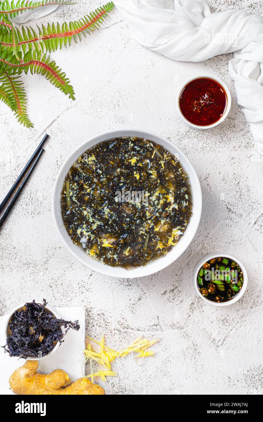 sea leaf and egg soup laver soup Chinese food Stock Photo - Alamy