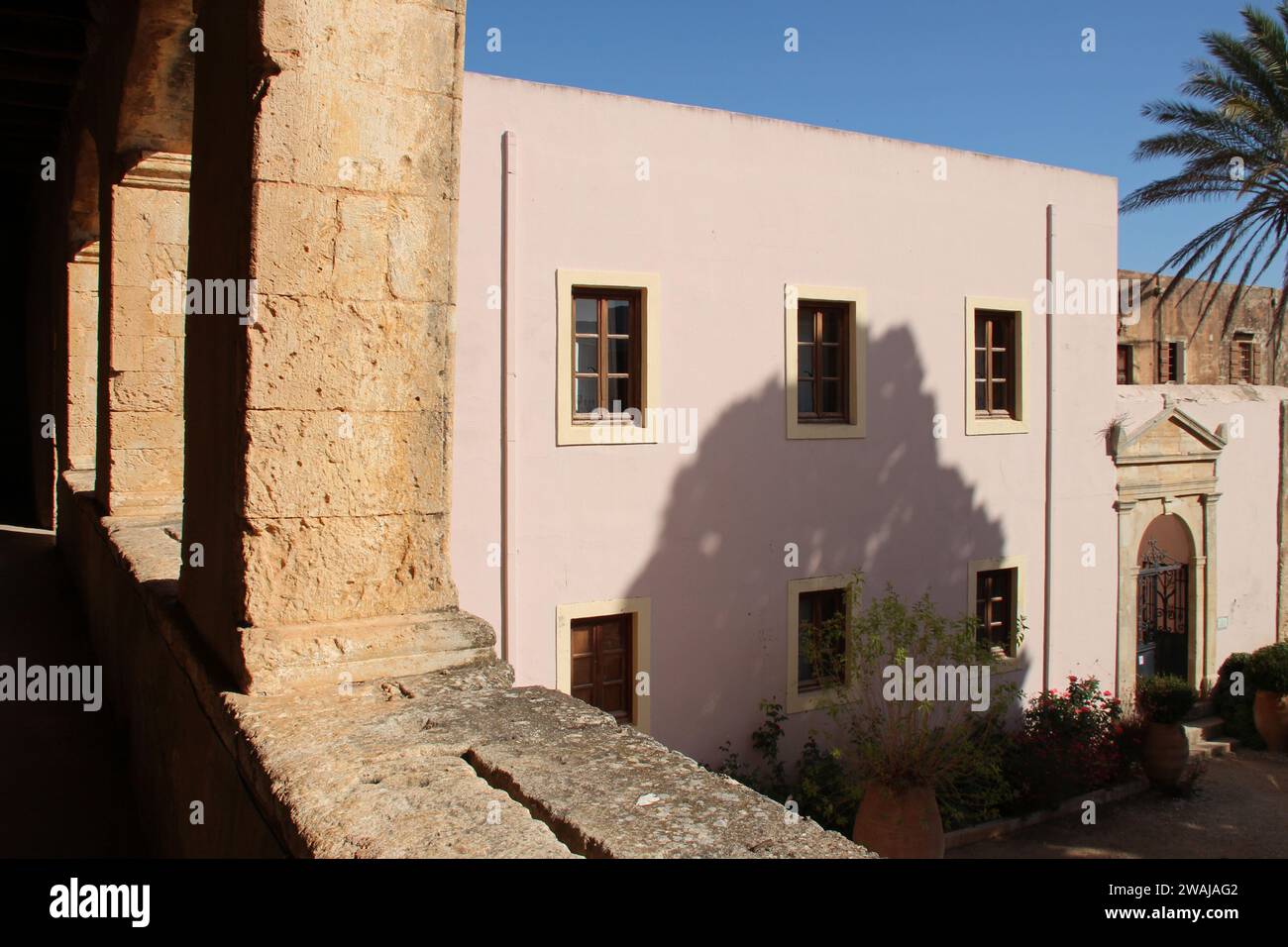 commons building (habitation building ?) in an orthodox monastery ...