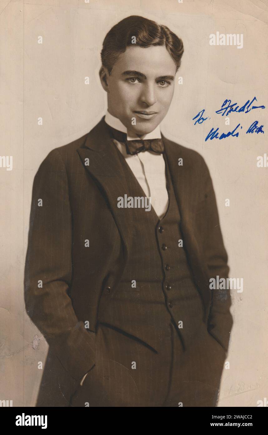 Charlie Chaplin Signed Photo Signature Stock Photo - Alamy