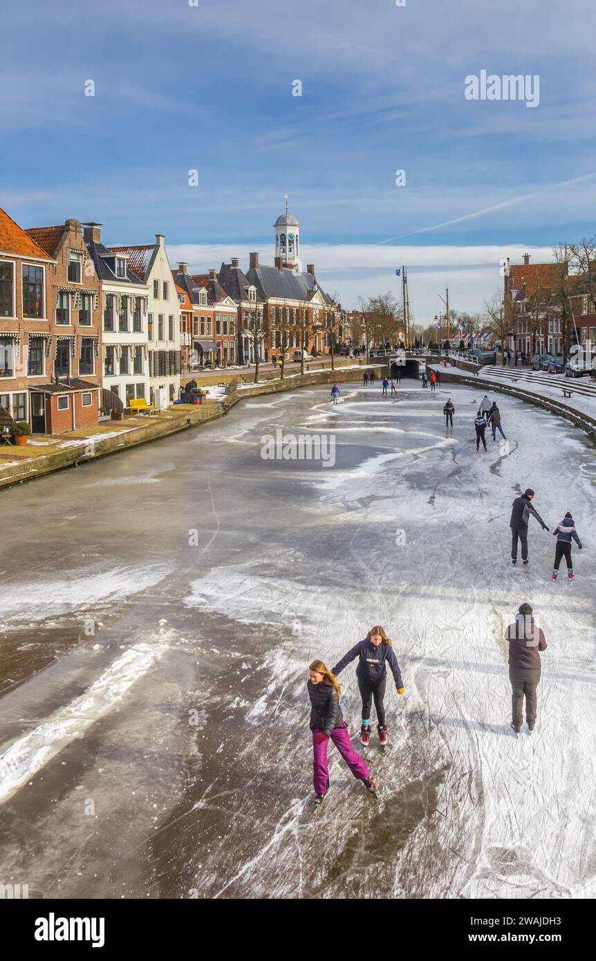 Dutch girls skating hi-res stock photography and images - Alamy