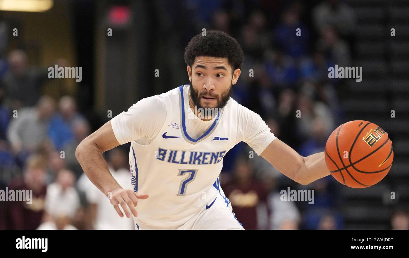 Saint Louis' Michael Meadows Jr. (7) heads to the basket during the ...