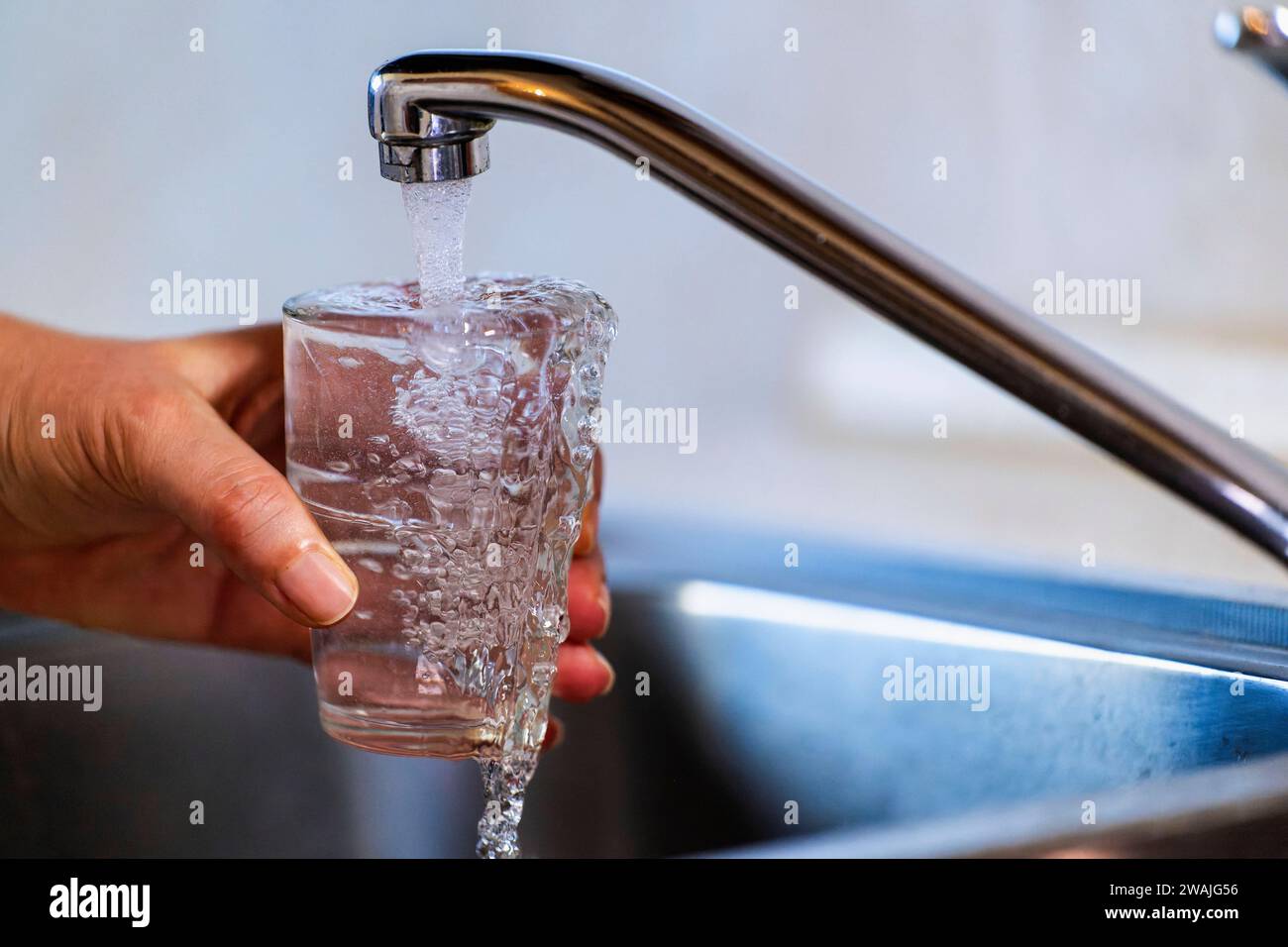 Wasser In Kncheln