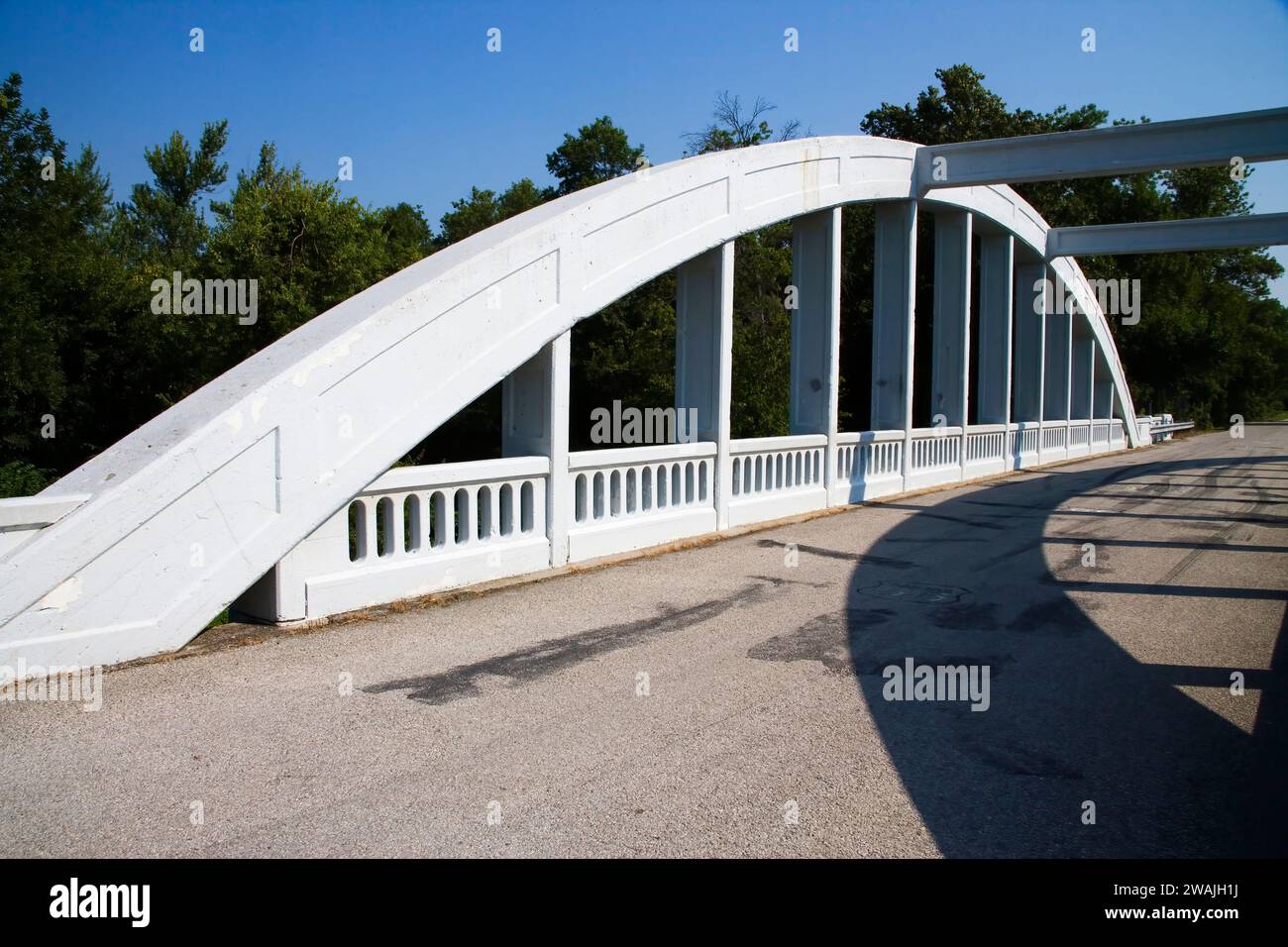 rainbow curve bridge over brush creek on route 66 in kansas near ...