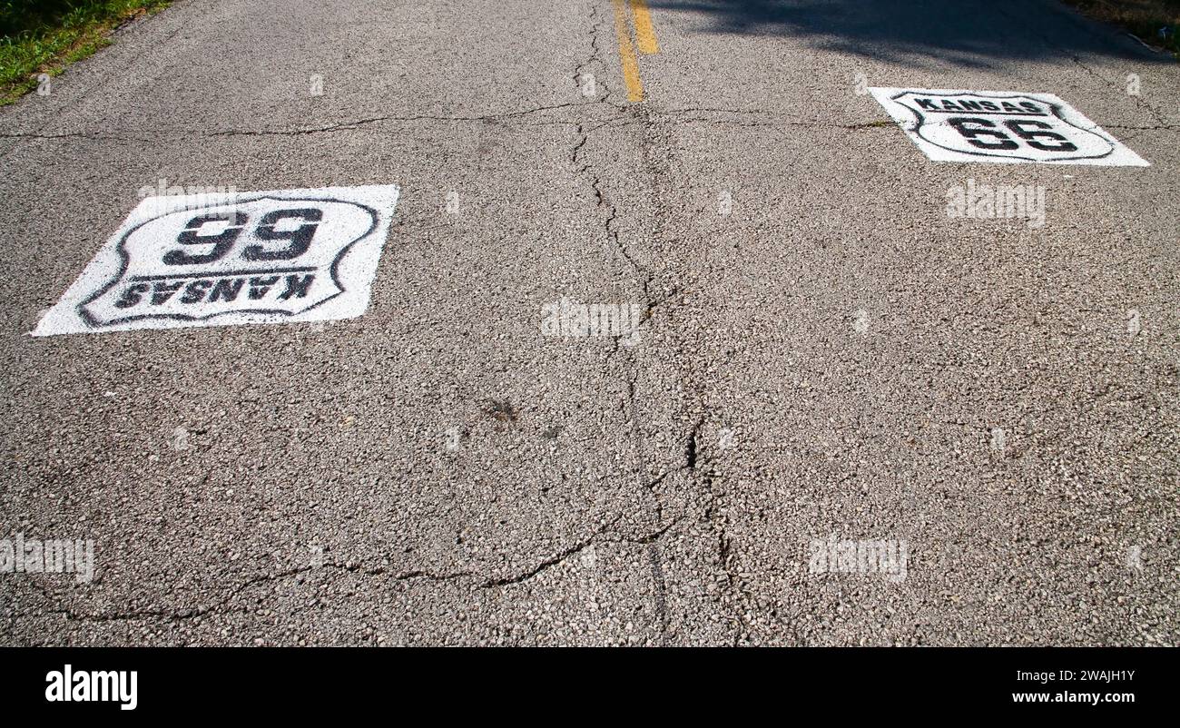 route 66 road sign kansas Stock Photo - Alamy