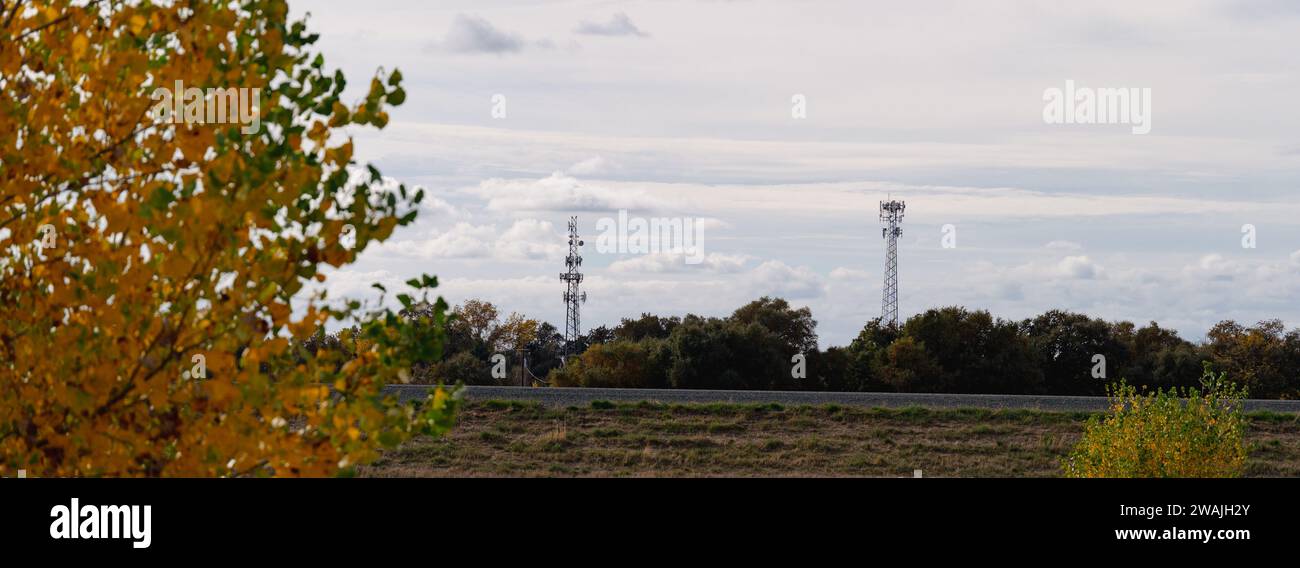 Radio antena hi-res stock photography and images - Alamy